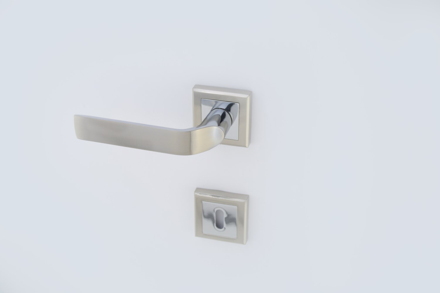 KVAKE ZA VRATA – DEZIS COMPANY